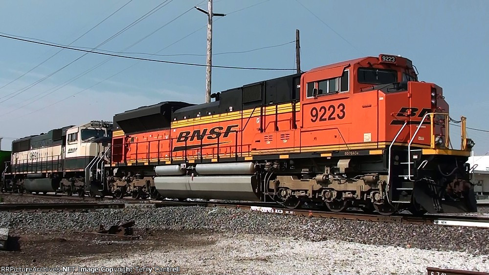 BNSF 9223